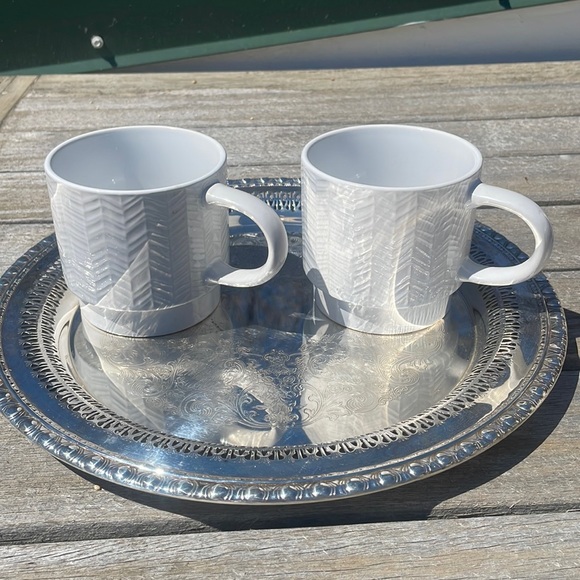 Nicole Miller | Dining | Herringbone Textured Stackable Coffee Mugs ...